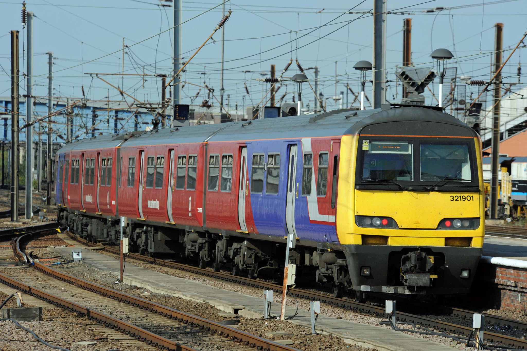 The end of the line beckons. The BR built Class 321/9s and 322s. | Paul ...