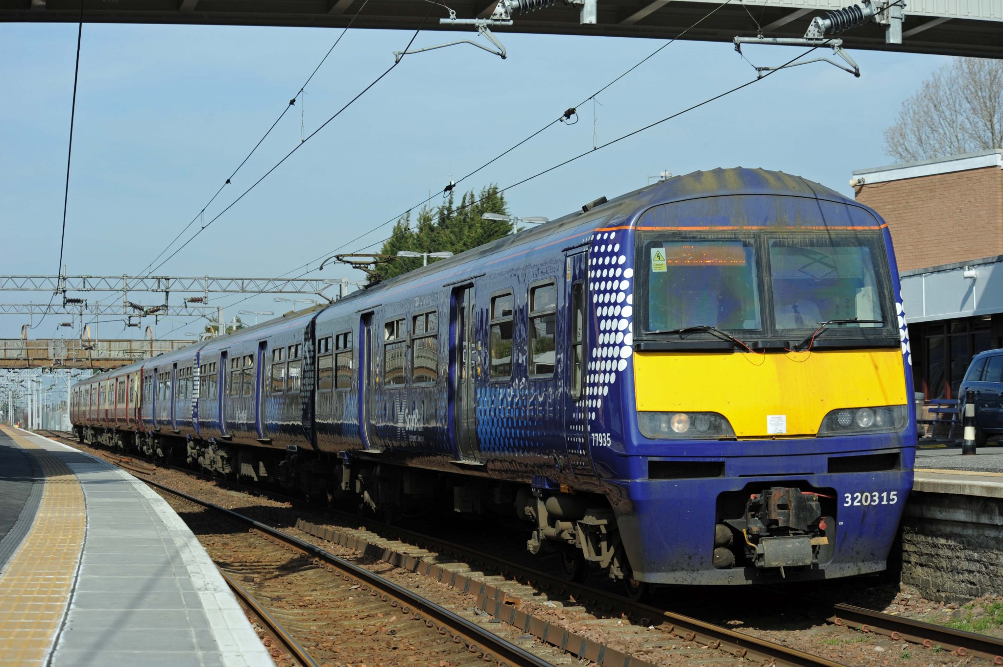 The end of the BR built era beckons. The Scotrail Class 320s. | Paul ...